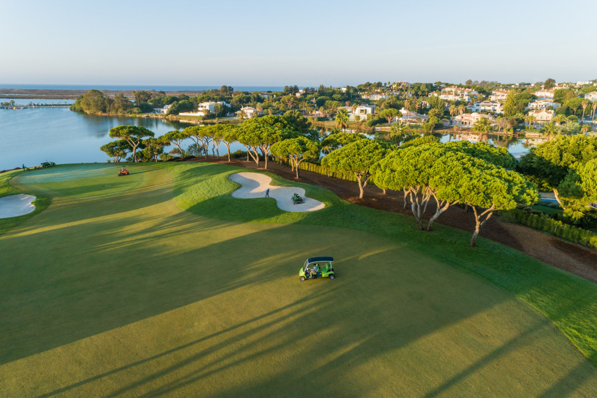 Garia Via 4-seater - Garia Luxury Golf Car
