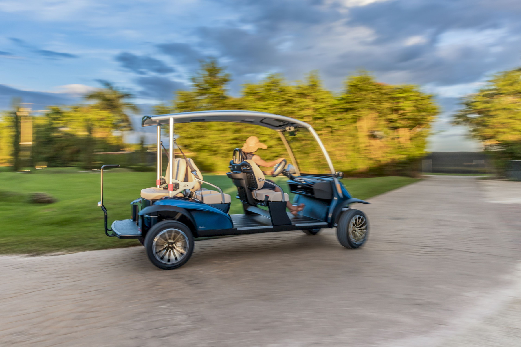 Garia Via 4+2 - Garia Luxury Golf Car