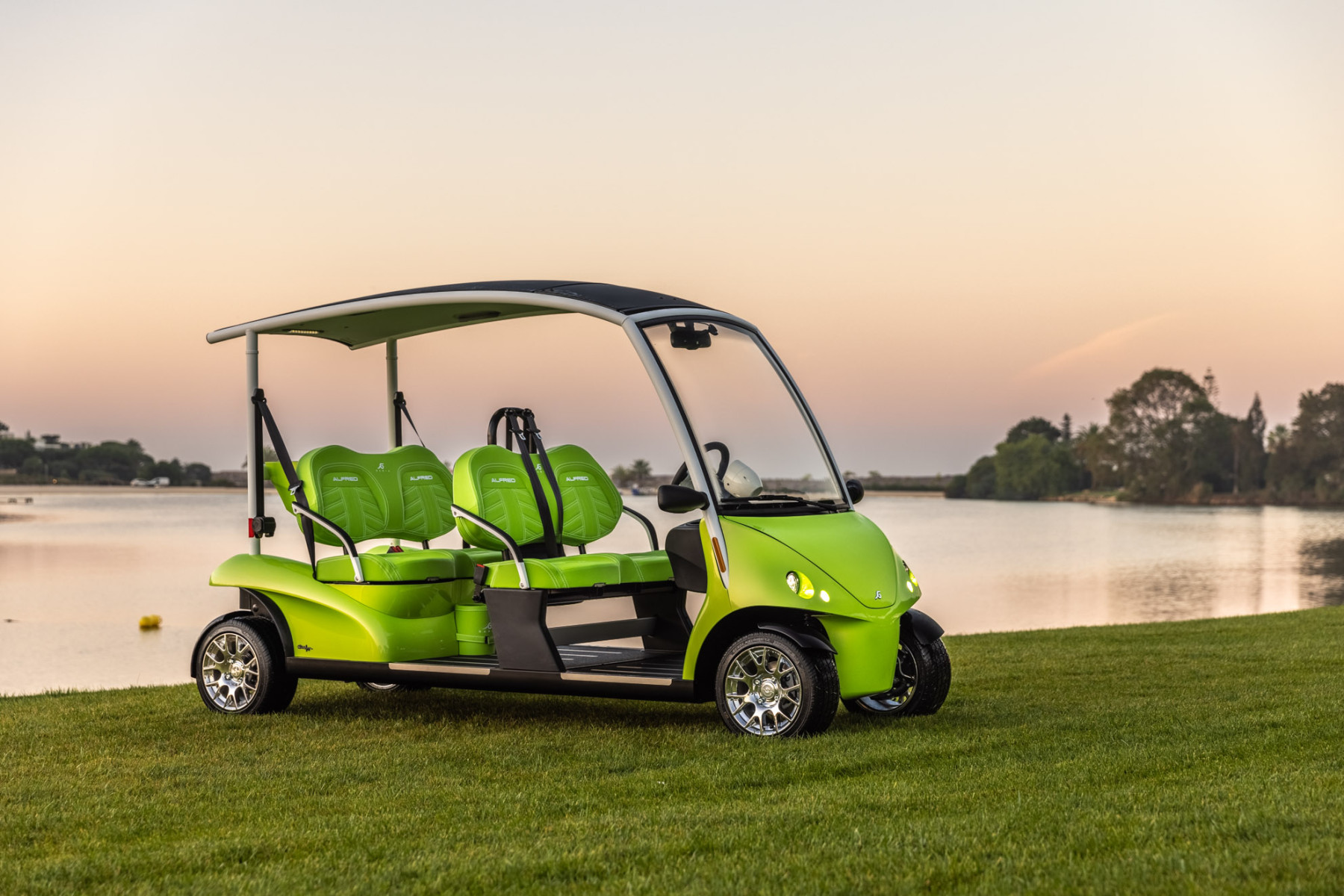 Garia Via 4-seater - Garia Luxury Golf Car